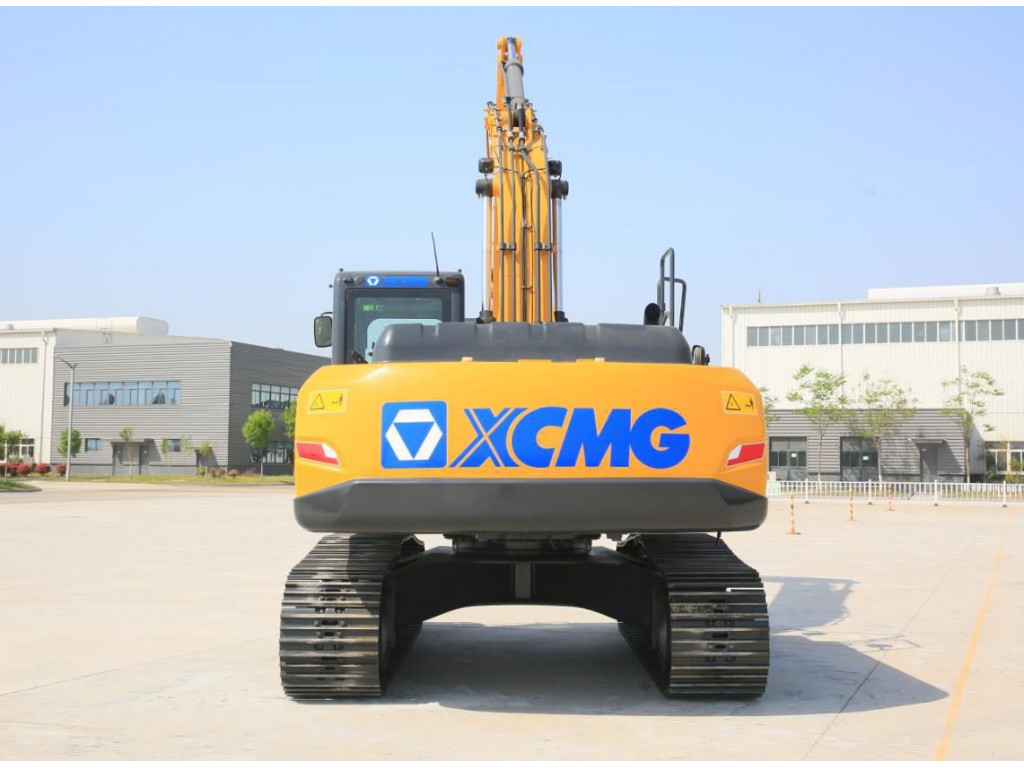 ราคารถแม็คโคร XCMG XE215DA