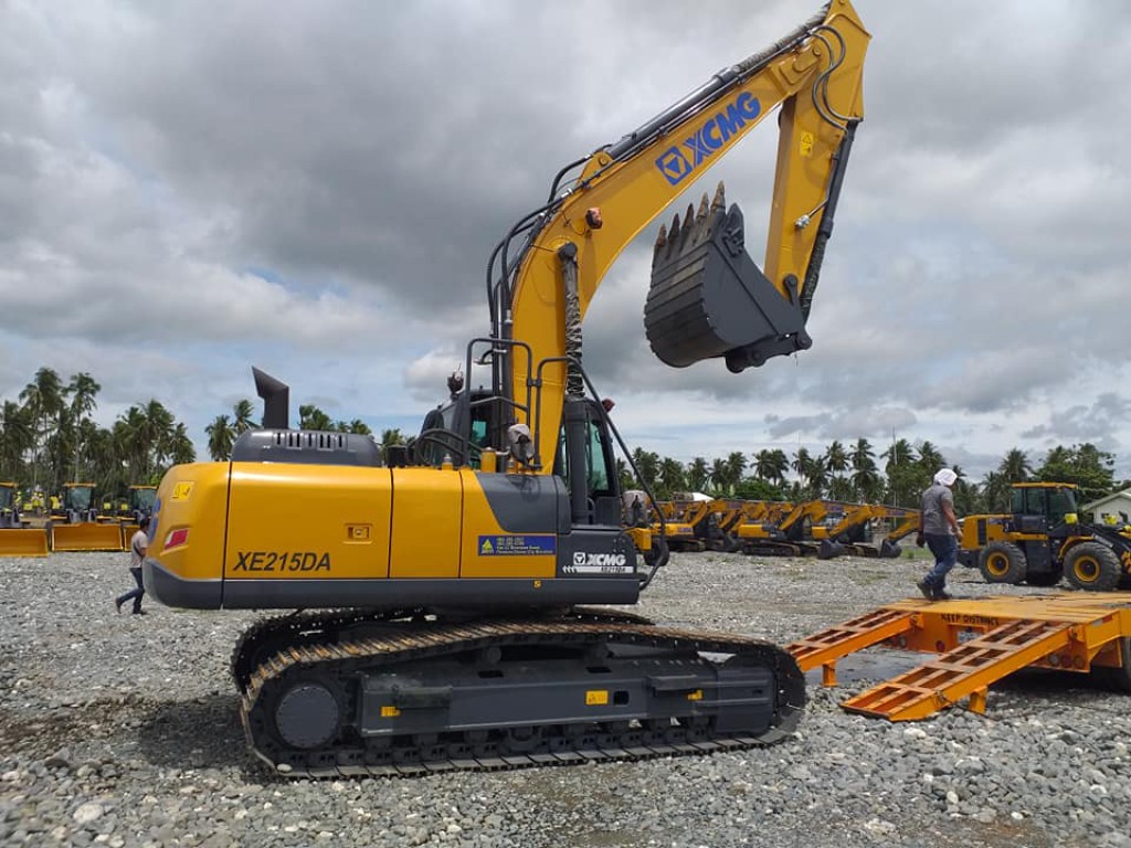 ราคารถแม็คโคร XCMG XE215DA